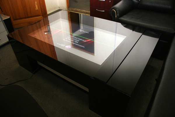 Multitouch interactive Coffee table is a class apart with technological ...