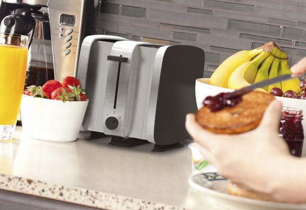 Space saving Crisp toaster features two expandable toasting slots ...