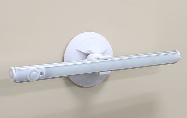 LED light stick lights up automatically when a person is near - Homecrux