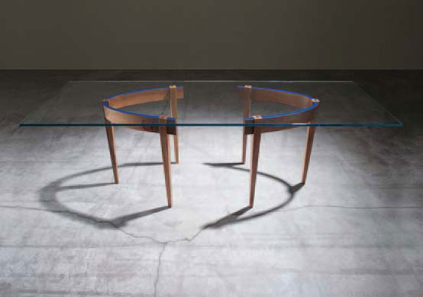 The symmetrical Round Table project inspired by King Arthur's legend ...