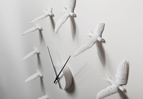 Swallow X Clock: An enticing sculptural clock with purity as its ...