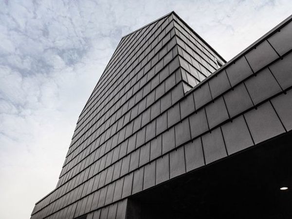 V House uniquely fuses vernacular style and modernism - Home Crux