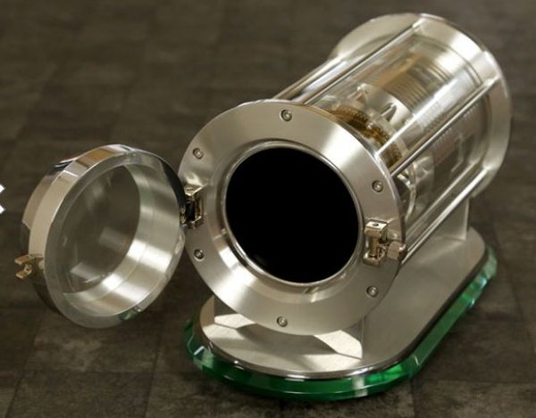 Optima Time Capsule - A 'subtly retro' futuristic watch winder - Home Crux
