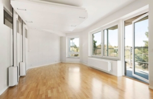 5+ Best Retractable Ceiling Beds (One Room, Twice the Space)