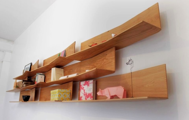 Wall-mounted modular shelf 11.2 creates poetic play of shadows - Homecrux