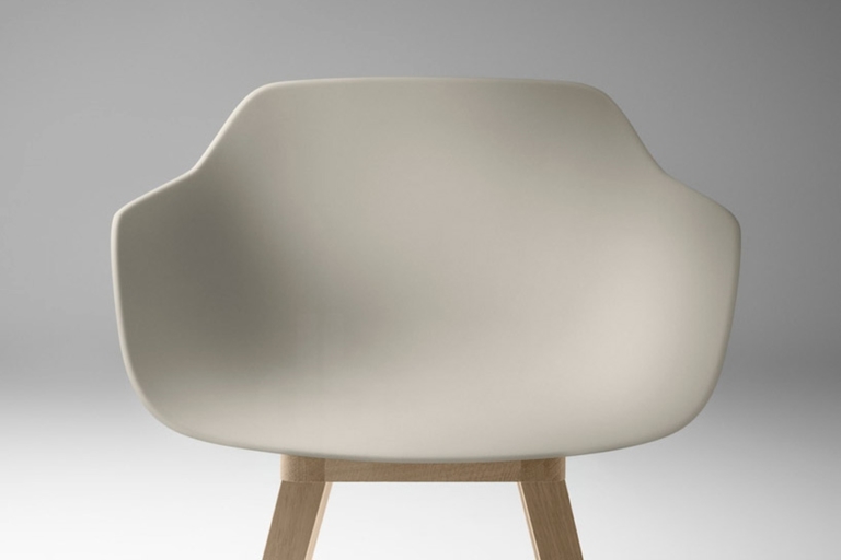 Biodegradable Kuskoa Bi Chair Made From 100% Plant-Based Polymer