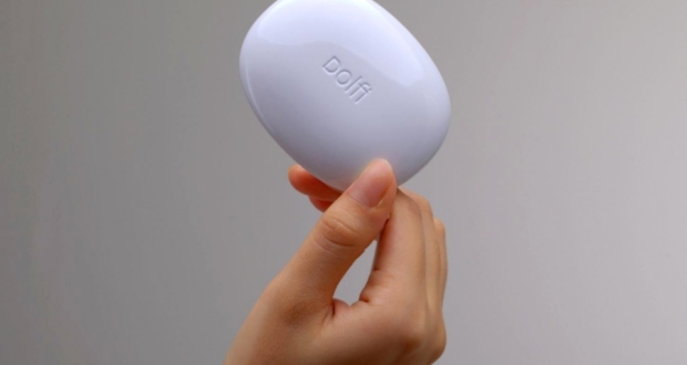 Dolfi Soap-Shaped Device Cleans Laundry Stains Ultrasonically