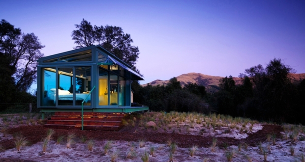 PurePods glass residence offers 360-degree views of dramatic landscape ...