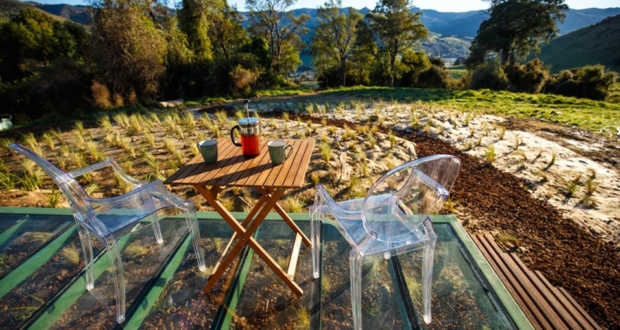 PurePods glass residence offers 360-degree views of dramatic landscape ...