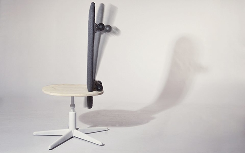 Mobilité Skateboard Chair Turns Your Office into a Playful Workplace