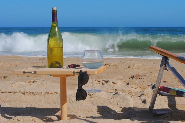 SandStand is a perfect seaside date table to enjoy drinks