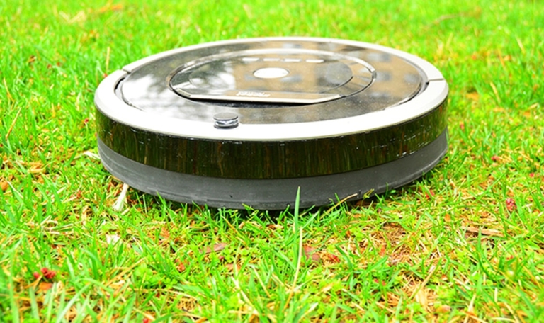 iRobot gets FCC approval to create hands-free robotic lawn mower - Homecrux