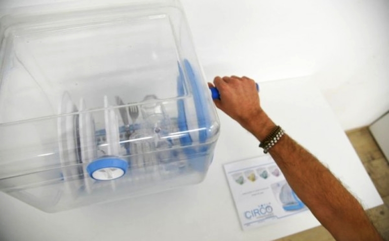 Hand-powered Circo dishwasher cleans dishes in mere one minute - Homecrux