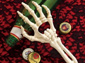 30+ Halloween Kitchenware to Buy and Spice Up the Spooky Feast