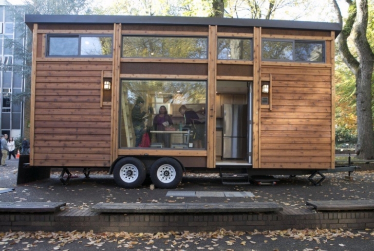 260-square-feet Escape Traveler is portable large family abode - Homecrux