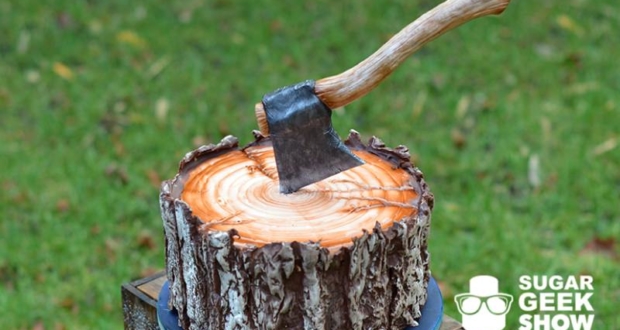 Lumberjack tree trunk cake is the manliest cake ever