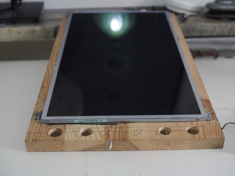 Build your own Raspberry Pi-powered calendar and notification center ...