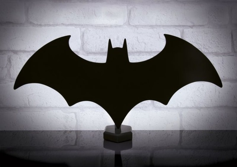 Crime-fighting Batman nightlight heroically illuminates a room - Homecrux