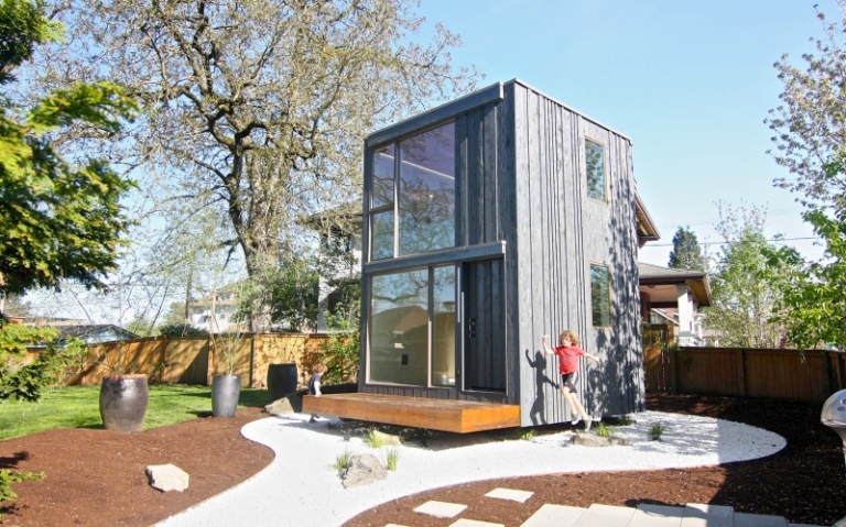 10 Rotating Homes that Follow the Sun Throughout the Day