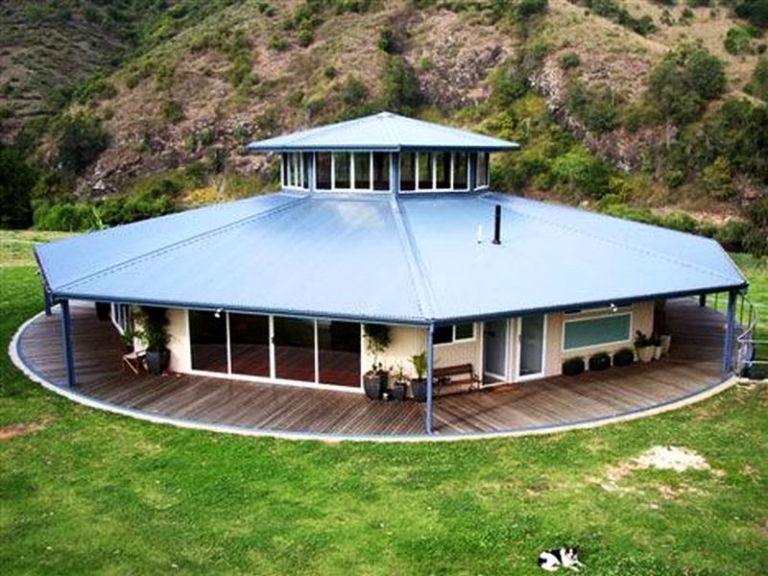 10 Rotating Homes that Follow the Sun Throughout the Day