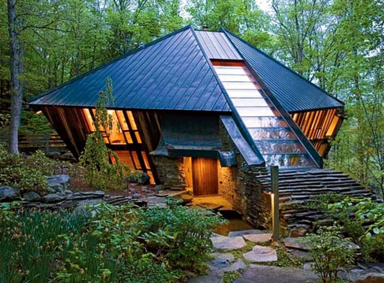 20 Awesome Forest Homes from Around the World