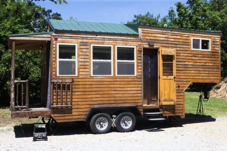 Houston carpenter builds tiny living quarters on wheels