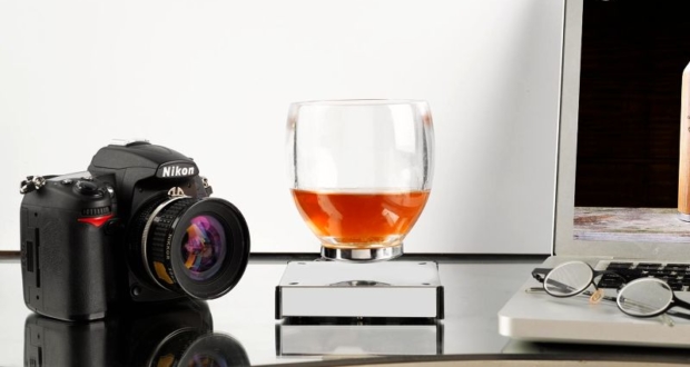 Levitating Cocktail Glass by Oak Bottle keeps your spirits lifted