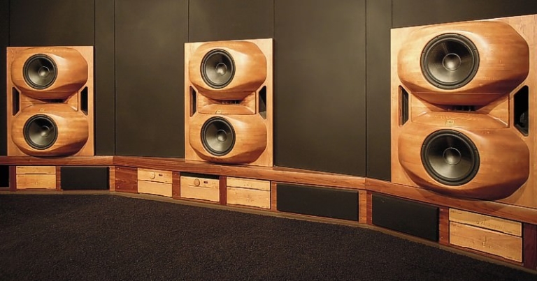 Consider these giant speakers for your expansive home - Homecrux