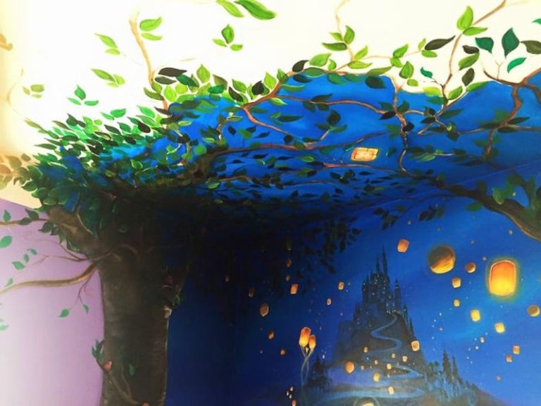 Mom Paints Tangled Wall Mural for Her Daughter’s Bedroom