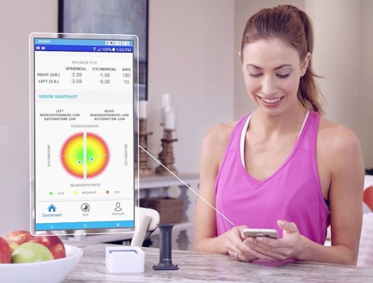 EyeQue Personal Vision Tracker helps you test your eyesight at home