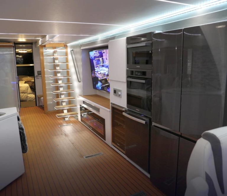 CES 2017: Furrion Elysium Luxury RV Comes with a Mini Helicopter