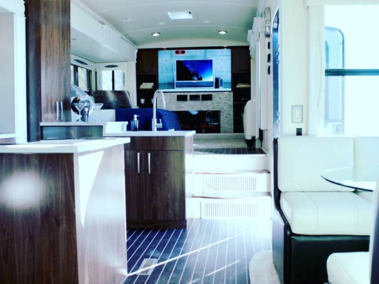 CES 2017: Furrion Elysium Luxury RV Comes with a Mini Helicopter