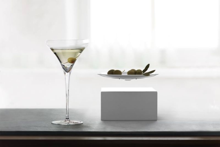 20+ Levitating Gadgets That'll Blow Your Mind With Their Antics