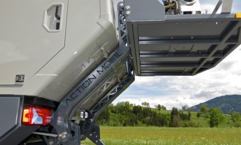 Mobil Globecrusier 7500 Family: Off-road luxury camper for global cruisers