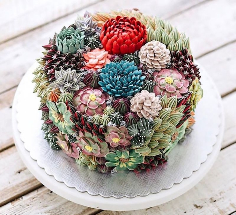 Iven Kawi’s mouth-watering 3D flower cakes