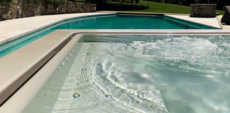 Quadrat mini pool is a Jacuzzi in disguise
