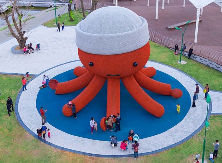 Shenzhen’s larger-than-life octopus playground for both kids and grownups