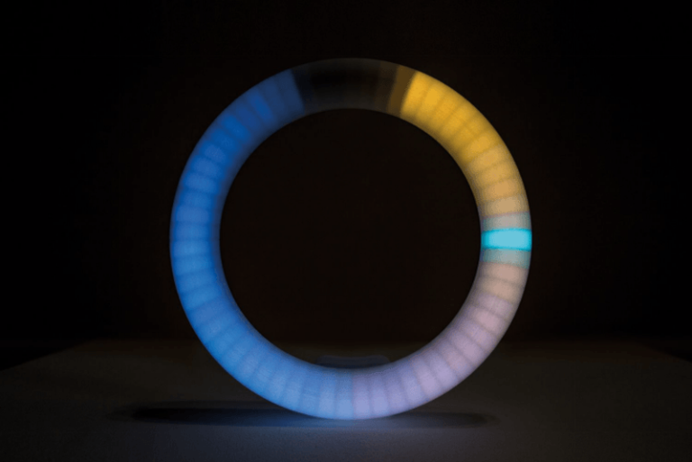 Aurora-light clock - a new way to keep track of the time