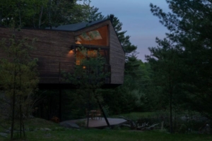 Willow Treehouse is Unique, Secluded and Romantic Getaway in New York