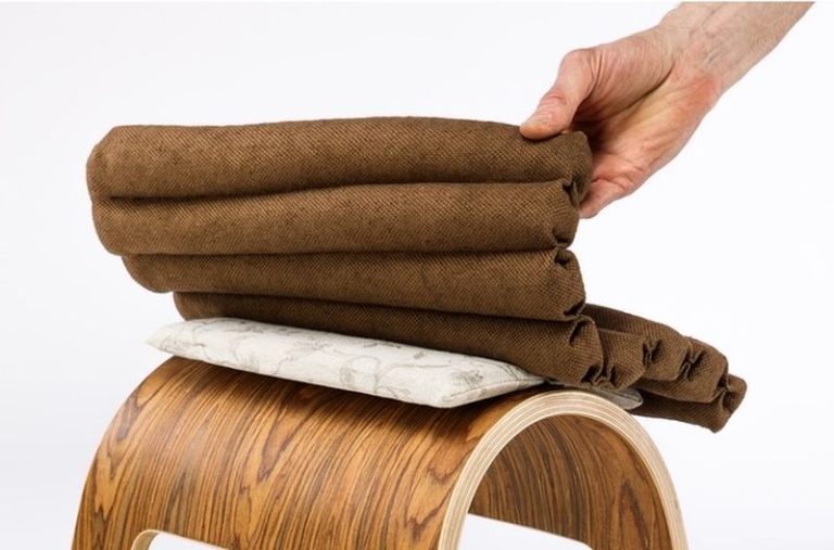 Bring style and comfort to your workplace with Muista active chair