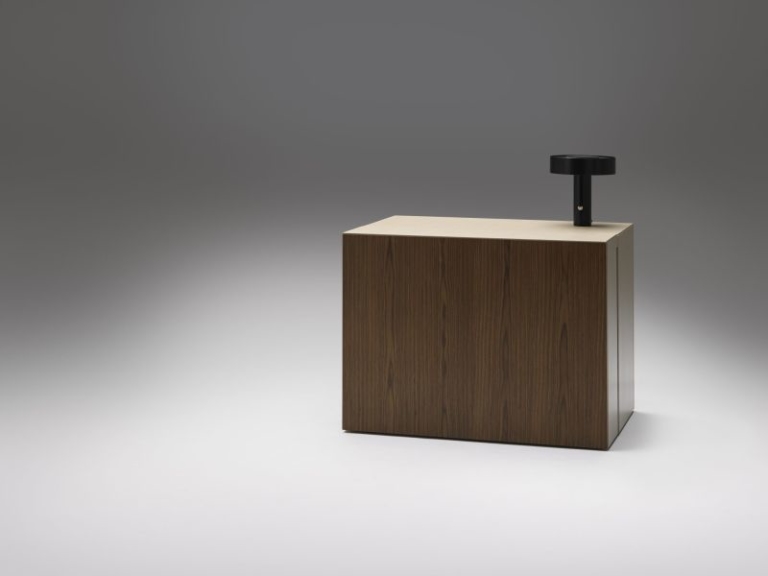Office-in-a-Box: Cubic console opens into a functional workstation