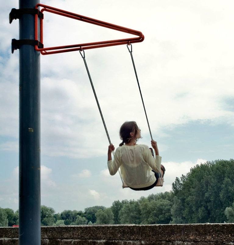 26 Unique Swings You'd Want in Your Backyard Right Now