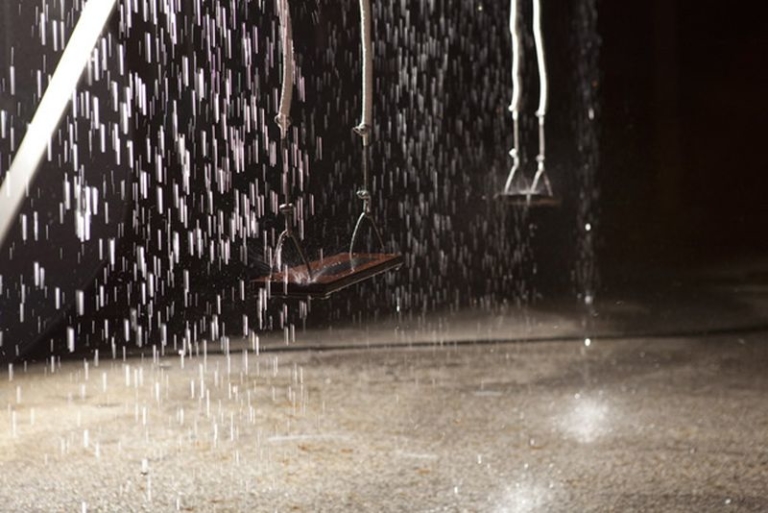 26 Unique Swings You'd Want in Your Backyard Right Now