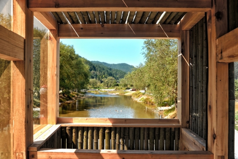 These Mirror Cabins Blend into the Surrounding Landscape to go Invisible
