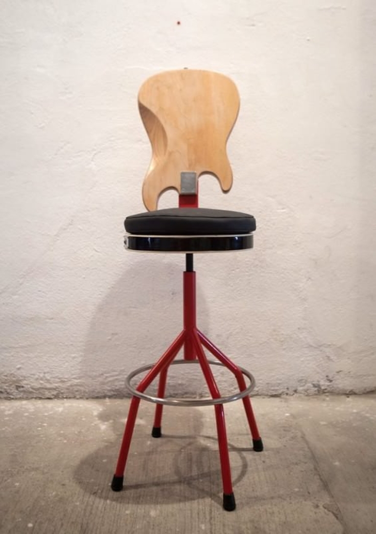 16 Creative Ways to Recycle Old Guitar into Home Décor Items