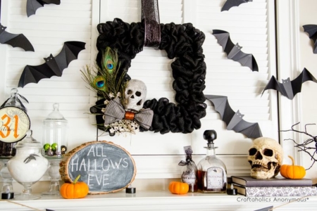30 Cutely Spooky Halloween Wreaths You can Buy or Make at Home