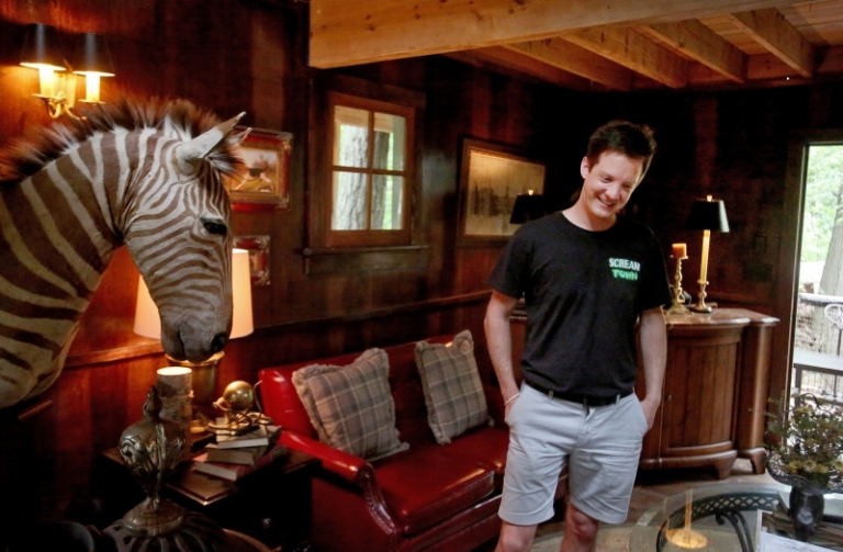 'Ultimate Man Cave' - Dream treehouse of a magician