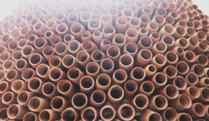 This low-energy air conditioner uses terracotta pots and water