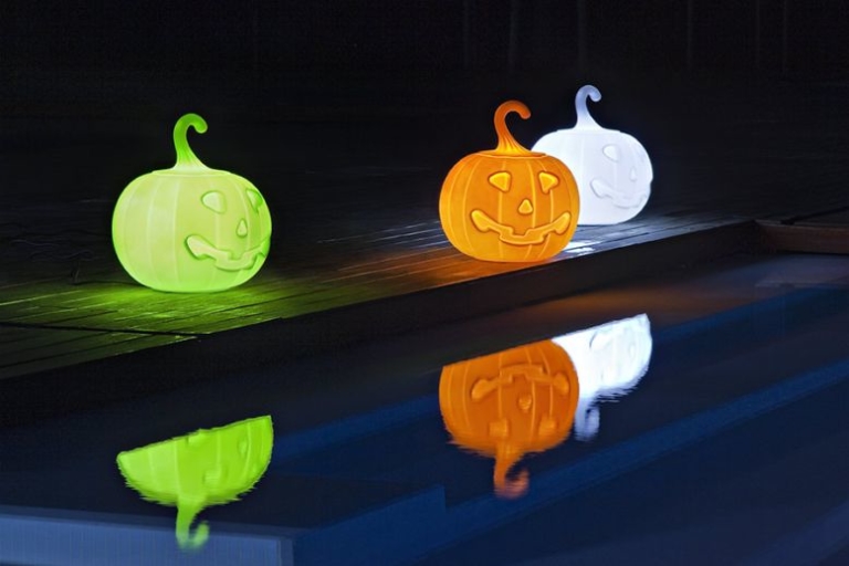 21st Design’s Pumpkin-Shaped Lamp for Halloween