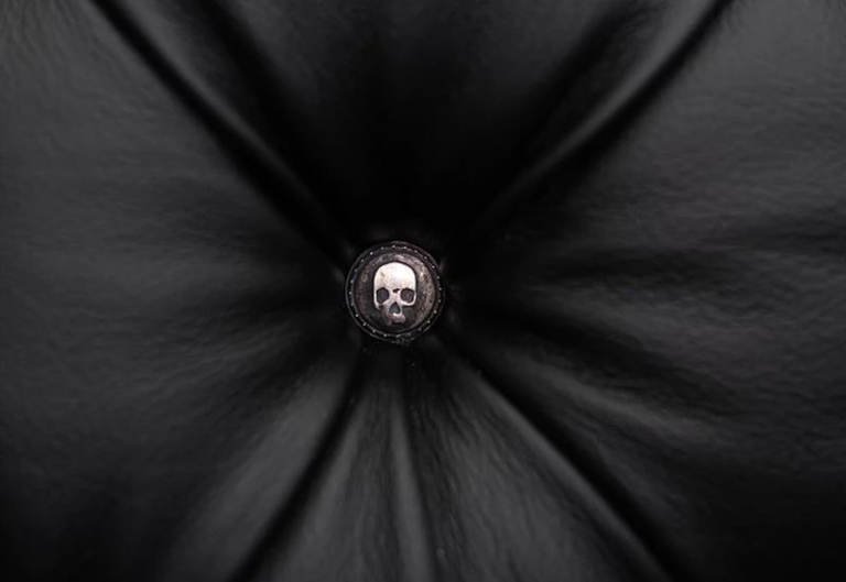 13 badass Skull Chairs for a Boo-tiful Halloween